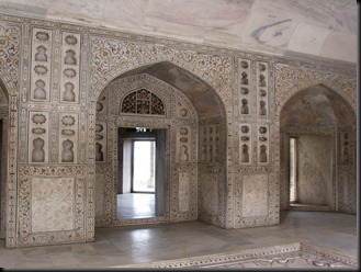 Pawprints in the Sands of Time: THE TAJ MAHAL and OTHER MONUMENTS..